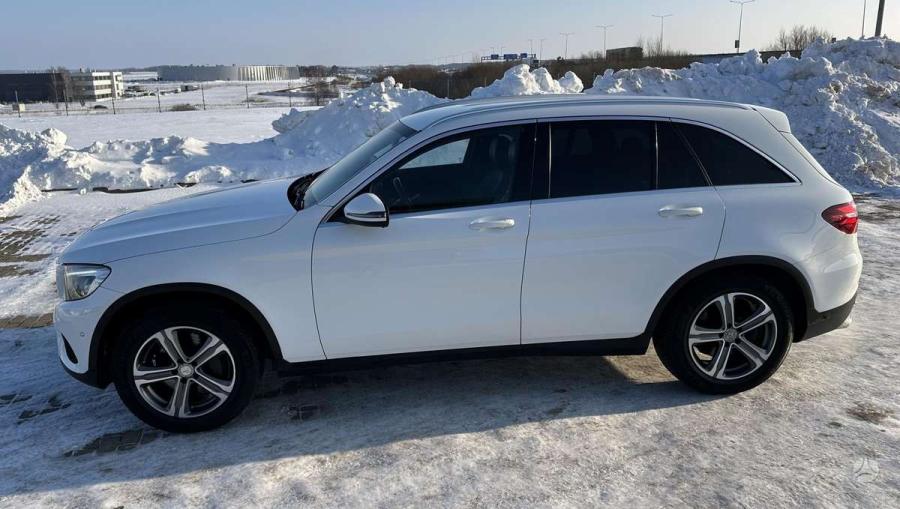 Balts Mercedes-Benz GLC 220 2015 Klaipėda, ar dzinēja tilpumu 2.20 L un nobraukumu 193 tūkst. km par 15800 €, foto 2 vietnē AUTOMOTO.COM.LV