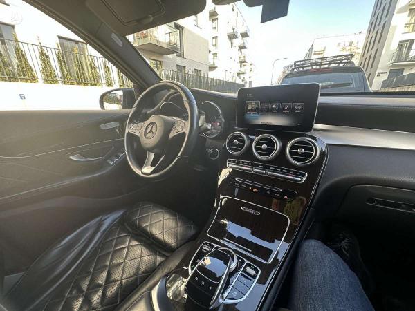 Black Mercedes-Benz GLC 250 2015 in Vilnius, with an engine capacity of 0.00 L and mileage of 310 thousand km for 18500 €, photo 6 on AUTOMOTO.COM.LV
