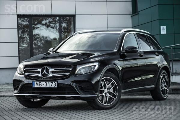 Black Mercedes-Benz GLC 250 2016 in Tukums, with an engine capacity of 2.20 L and mileage of 211 thousand km for 21500 €, photo 3 on AUTOMOTO.COM.LV