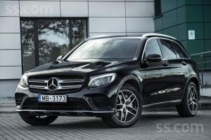 Black Mercedes-Benz GLC 250 2016 in Tukums, with an engine capacity of 2.20 L and mileage of 211 thousand km for 21500 €, photo 4 on AUTOMOTO.COM.LV
