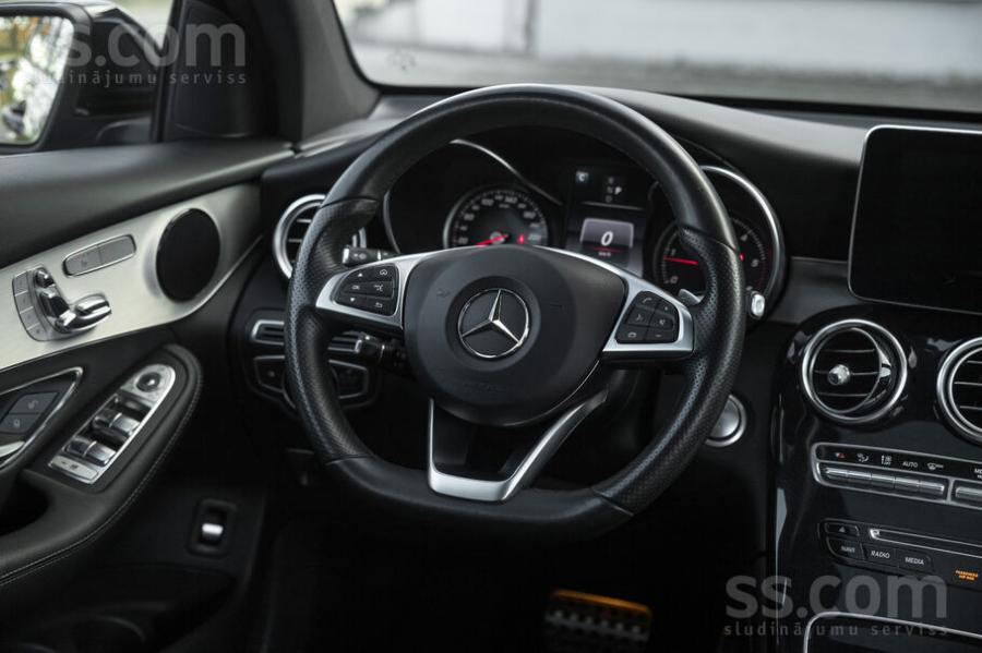 Black Mercedes-Benz GLC 250 2016 in Tukums, with an engine capacity of 2.20 L and mileage of 211 thousand km for 21500 €, photo 12 on AUTOMOTO.COM.LV