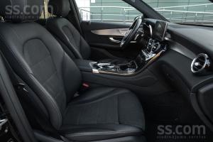 Black Mercedes-Benz GLC 250 2016 in Tukums, with an engine capacity of 2.20 L and mileage of 211 thousand km for 21500 €, photo 21 on AUTOMOTO.COM.LV