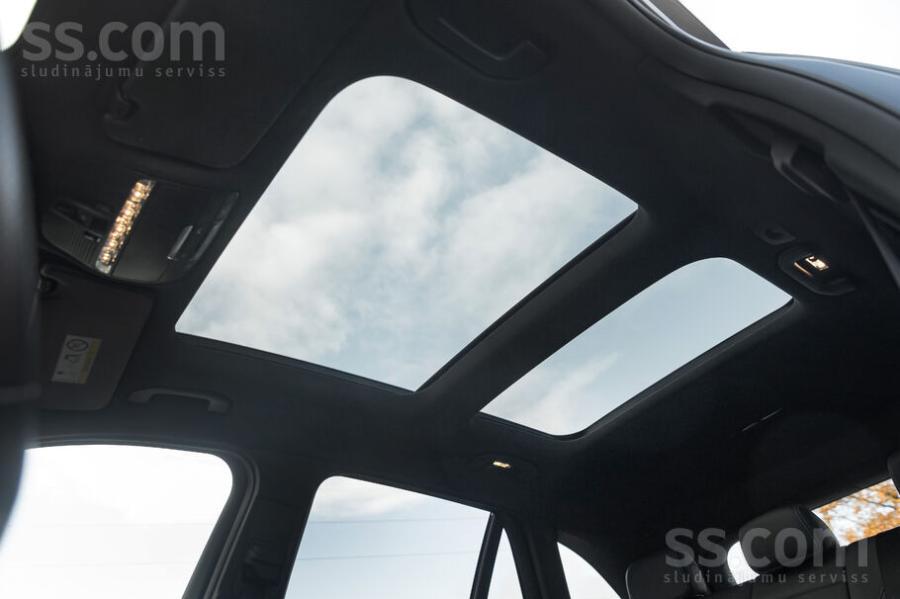 Black Mercedes-Benz GLC 250 2016 in Tukums, with an engine capacity of 2.20 L and mileage of 211 thousand km for 21500 €, photo 25 on AUTOMOTO.COM.LV