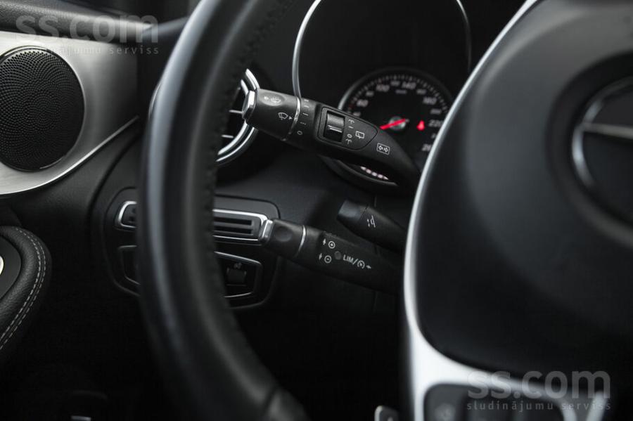 Black Mercedes-Benz GLC 250 2016 in Tukums, with an engine capacity of 2.20 L and mileage of 211 thousand km for 21500 €, photo 26 on AUTOMOTO.COM.LV