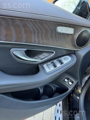 Melns Mercedes-Benz GLC 250 2016 Jūrmala, ar dzinēja tilpumu 2.20 L un nobraukumu 267 tūkst. km par 19990 €, foto 26 vietnē AUTOMOTO.COM.LV