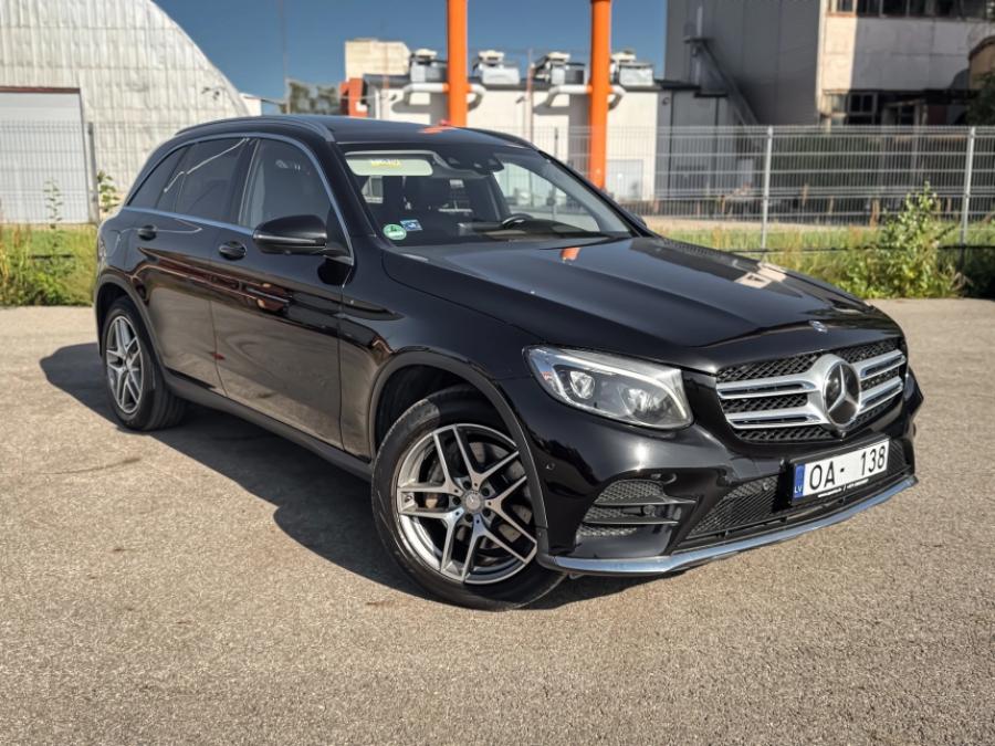Black Mercedes-Benz GLC 250 2016 in Riga, with an engine capacity of 2.20 L and mileage of 221 thousand km for 20300 €, photo 4 on AUTOMOTO.COM.LV