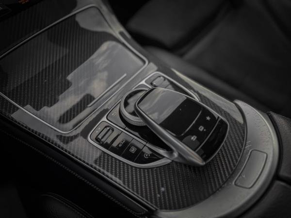 Melns Mercedes-Benz GLC 250 2016 Rīga, ar dzinēja tilpumu 2.20 L un nobraukumu 221 tūkst. km par 20300 €, foto 4 vietnē AUTOMOTO.COM.LV