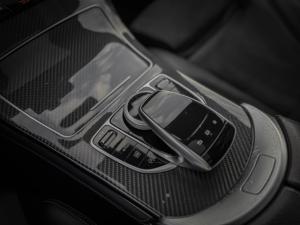 Black Mercedes-Benz GLC 250 2016 in Riga, with an engine capacity of 2.20 L and mileage of 221 thousand km for 20300 €, photo 5 on AUTOMOTO.COM.LV