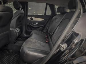 Black Mercedes-Benz GLC 250 2016 in Riga, with an engine capacity of 2.20 L and mileage of 221 thousand km for 20300 €, photo 14 on AUTOMOTO.COM.LV