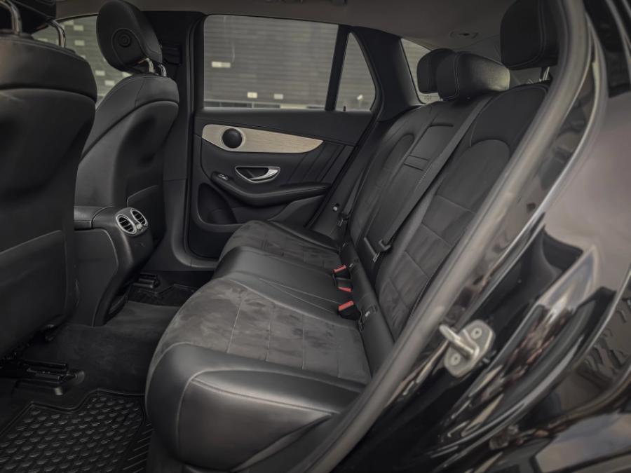 Black Mercedes-Benz GLC 250 2016 in Riga, with an engine capacity of 2.20 L and mileage of 221 thousand km for 20300 €, photo 14 on AUTOMOTO.COM.LV