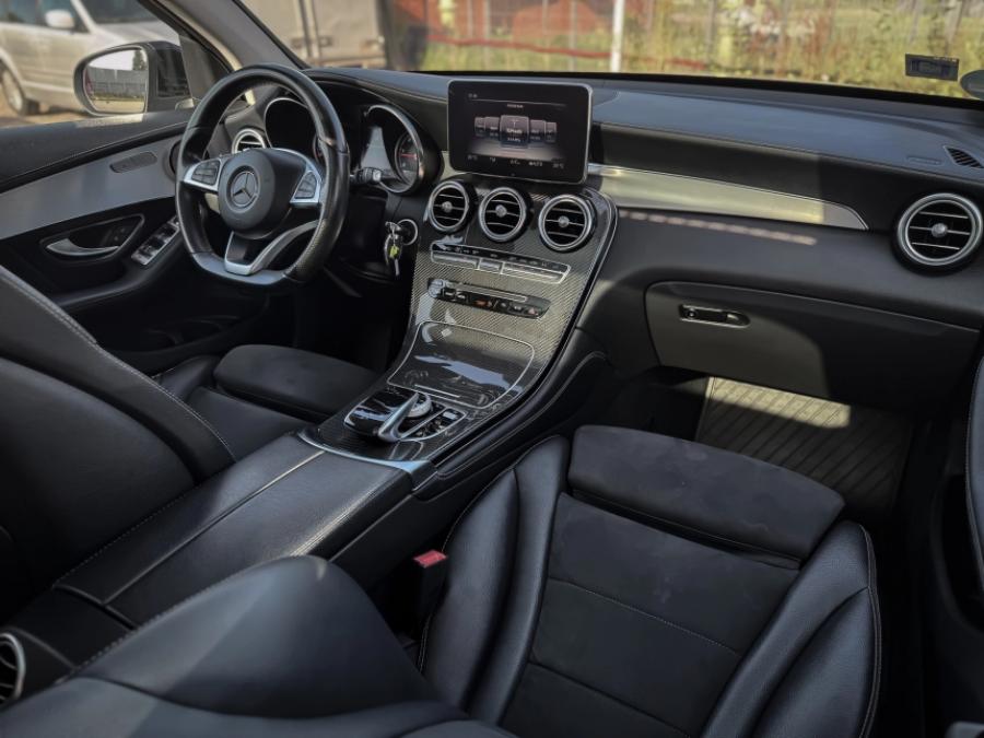 Black Mercedes-Benz GLC 250 2016 in Riga, with an engine capacity of 2.20 L and mileage of 221 thousand km for 20300 €, photo 15 on AUTOMOTO.COM.LV