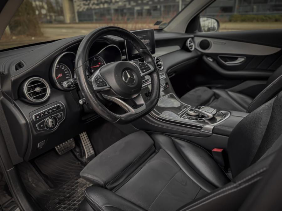 Black Mercedes-Benz GLC 250 2016 in Riga, with an engine capacity of 2.20 L and mileage of 221 thousand km for 20300 €, photo 16 on AUTOMOTO.COM.LV