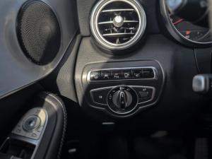 Black Mercedes-Benz GLC 250 2016 in Riga, with an engine capacity of 2.20 L and mileage of 221 thousand km for 20300 €, photo 18 on AUTOMOTO.COM.LV