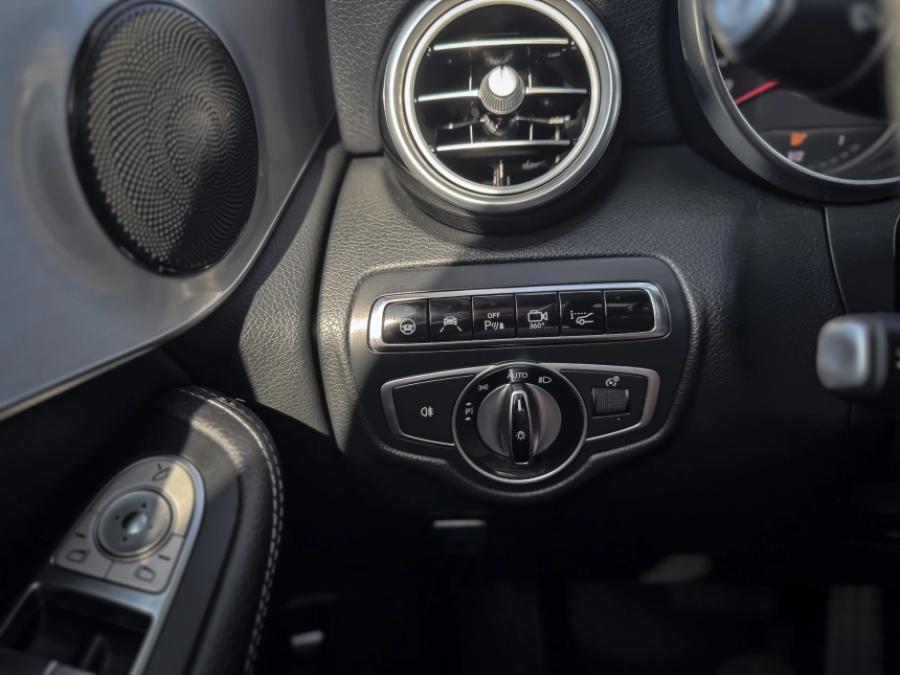 Black Mercedes-Benz GLC 250 2016 in Riga, with an engine capacity of 2.20 L and mileage of 221 thousand km for 20300 €, photo 18 on AUTOMOTO.COM.LV