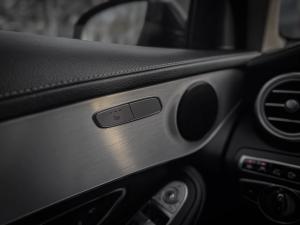 Black Mercedes-Benz GLC 250 2016 in Riga, with an engine capacity of 2.20 L and mileage of 221 thousand km for 20300 €, photo 23 on AUTOMOTO.COM.LV