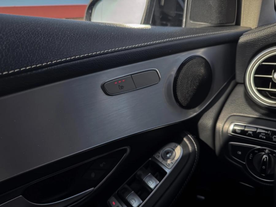 Black Mercedes-Benz GLC 250 2016 in Riga, with an engine capacity of 2.20 L and mileage of 221 thousand km for 20300 €, photo 38 on AUTOMOTO.COM.LV