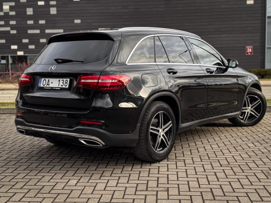 Black Mercedes-Benz GLC 250 2016 in Riga, with an engine capacity of 2.20 L and mileage of 221 thousand km for 20300 €, photo 39 on AUTOMOTO.COM.LV