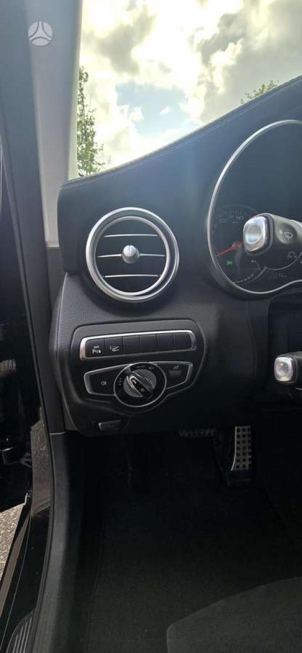 Melns Mercedes-Benz GLC 250 2016 Klaipėda, ar dzinēja tilpumu 1.99 L un nobraukumu 140 tūkst. km par 22250 €, foto 10 vietnē AUTOMOTO.COM.LV