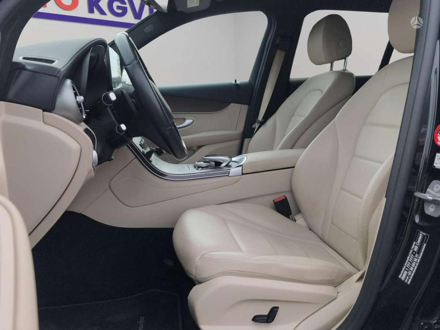 Melns Mercedes-Benz GLC 250 2016 Viļņa, ar dzinēja tilpumu 2.00 L un nobraukumu 270 tūkst. km par 19990 €, foto 15 vietnē AUTOMOTO.COM.LV