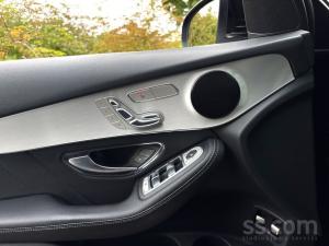 Black Mercedes-Benz GLC 250 2016 in Riga, with an engine capacity of 2.20 L and mileage of 232 thousand km for 19950 €, photo 11 on AUTOMOTO.COM.LV