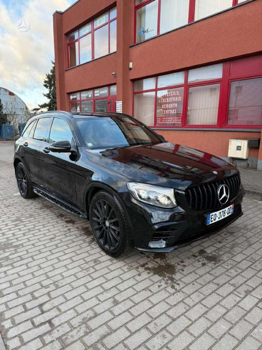 Melns Mercedes-Benz GLC 250 2017 Telšiai, ar dzinēja tilpumu 2.14 L un nobraukumu 180 tūkst. km par 14800 €, foto 5 vietnē AUTOMOTO.COM.LV