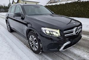 Melns Mercedes-Benz GLC 250 2017 Utena, ar dzinēja tilpumu 2.14 L un nobraukumu 250 tūkst. km par 18500 €, foto  vietnē AUTOMOTO.COM.LV
