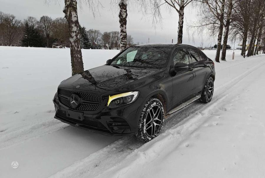 Black Mercedes-Benz GLC 250 2017 in Jurbarkas, with an engine capacity of 2.14 L and mileage of 254 thousand km for 22700 €, photo 2 on AUTOMOTO.COM.LV