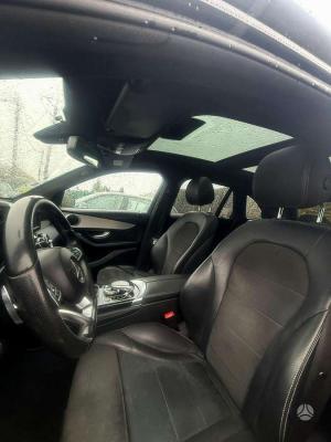 Black Mercedes-Benz GLC 250 2017 in Vilnius, with an engine capacity of 2.14 L and mileage of 245 thousand km for 18750 €, photo 5 on AUTOMOTO.COM.LV