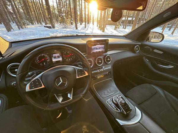 Melns Mercedes-Benz GLC 250 2017 Druskininkai, ar dzinēja tilpumu 2.14 L un nobraukumu 142 tūkst. km par 25500 €, foto 5 vietnē AUTOMOTO.COM.LV