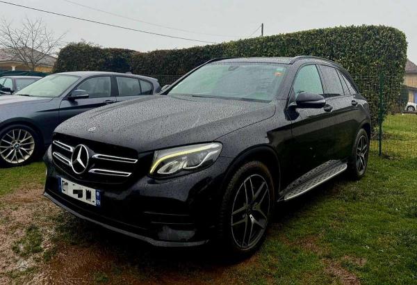Black Mercedes-Benz GLC 250 2017 in Vilnius, with an engine capacity of 2.10 L and mileage of 237 thousand km for 18950 €, photo 3 on AUTOMOTO.COM.LV