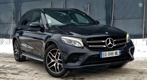 Black Mercedes-Benz GLC 250 2017 in Vilnius, with an engine capacity of 2.10 L and mileage of 237 thousand km for 18950 €, photo 7 on AUTOMOTO.COM.LV
