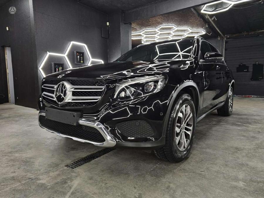 Melns Mercedes-Benz GLC 250 2017 Mažeikiai, ar dzinēja tilpumu 2.14 L un nobraukumu 210 tūkst. km par 21950 €, foto 7 vietnē AUTOMOTO.COM.LV