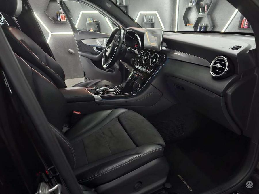 Melns Mercedes-Benz GLC 250 2017 Mažeikiai, ar dzinēja tilpumu 2.14 L un nobraukumu 210 tūkst. km par 21950 €, foto 32 vietnē AUTOMOTO.COM.LV