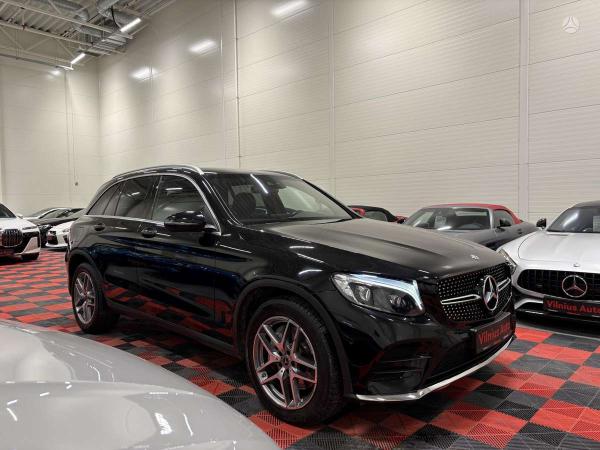 Black Mercedes-Benz GLC 250 2017 in Vilnius, with an engine capacity of 2.14 L and mileage of 181 thousand km for 21850 €, photo 3 on AUTOMOTO.COM.LV