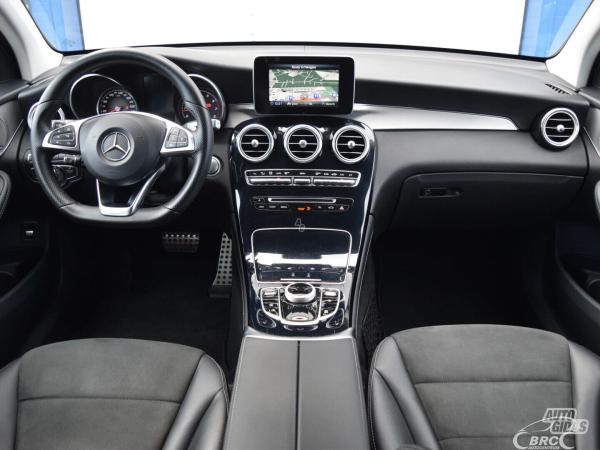 Black Mercedes-Benz GLC 250 2017 in Riga, with an engine capacity of 2.00 L and mileage of 116 thousand km for 29900 €, photo 4 on AUTOMOTO.COM.LV