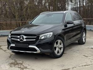 Melns Mercedes-Benz GLC 250 2017 Viļņa, ar dzinēja tilpumu 2.10 L un nobraukumu 241 tūkst. km par 19800 €, foto  vietnē AUTOMOTO.COM.LV