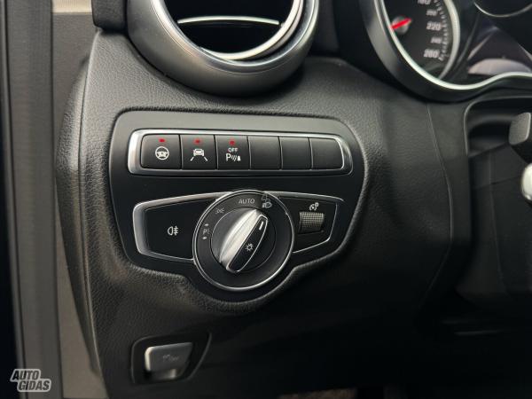 Black Mercedes-Benz GLC 250 2017 in Vilnius, with an engine capacity of 2.10 L and mileage of 241 thousand km for 19800 €, photo 3 on AUTOMOTO.COM.LV