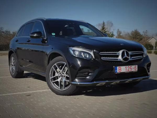 Black Mercedes-Benz GLC 250 2017 in Riga, with an engine capacity of 2.20 L and mileage of 264 thousand km for 18100 €, photo 3 on AUTOMOTO.COM.LV
