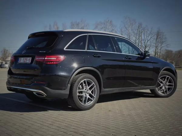 Black Mercedes-Benz GLC 250 2017 in Riga, with an engine capacity of 2.20 L and mileage of 264 thousand km for 18100 €, photo 7 on AUTOMOTO.COM.LV