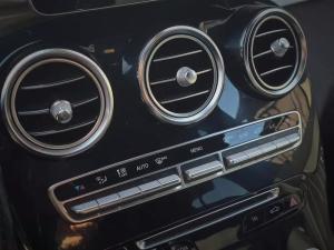 Black Mercedes-Benz GLC 250 2017 in Riga, with an engine capacity of 2.20 L and mileage of 264 thousand km for 18100 €, photo 24 on AUTOMOTO.COM.LV