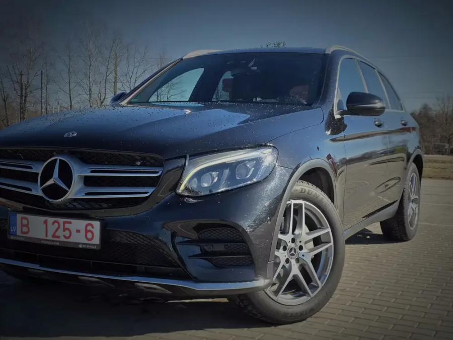 Black Mercedes-Benz GLC 250 2017 in Riga, with an engine capacity of 2.20 L and mileage of 264 thousand km for 18100 €, photo 28 on AUTOMOTO.COM.LV