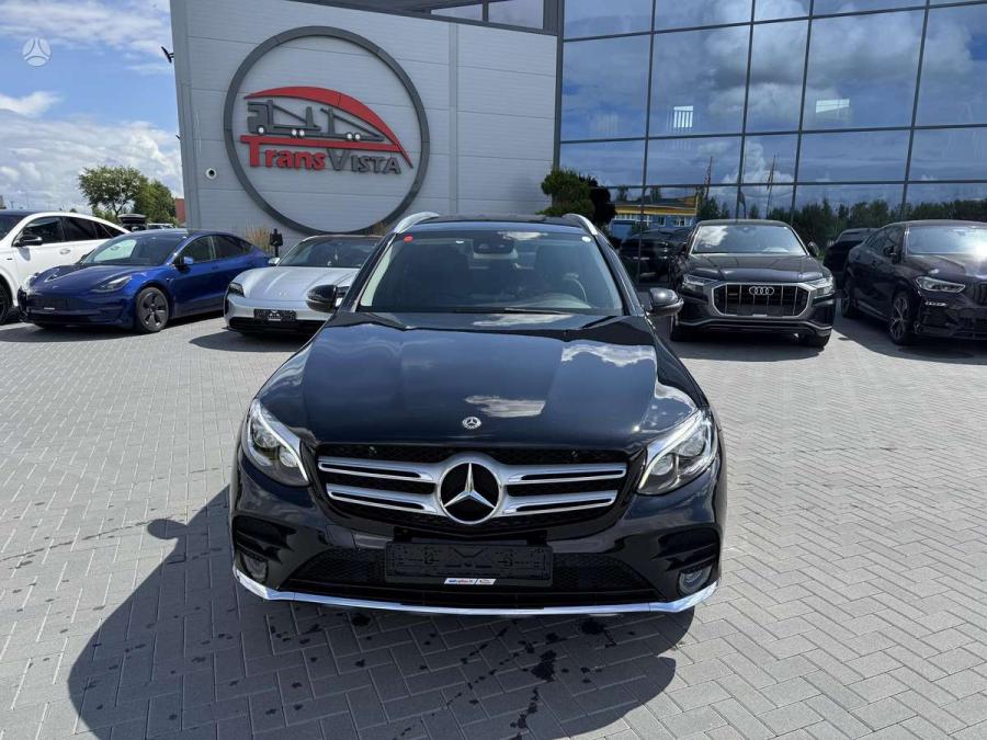 Black Mercedes-Benz GLC 250 2017 in Telschi, with an engine capacity of 2.14 L and mileage of 218 thousand km for 17999 €, photo 11 on AUTOMOTO.COM.LV