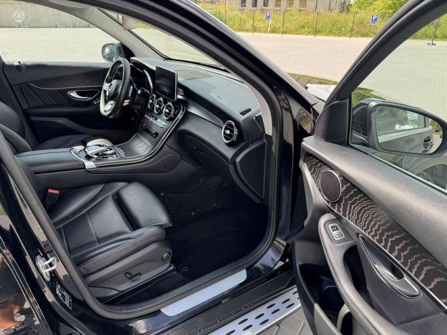 Black Mercedes-Benz GLC 250 2017 in Telschi, with an engine capacity of 2.14 L and mileage of 218 thousand km for 17999 €, photo 27 on AUTOMOTO.COM.LV