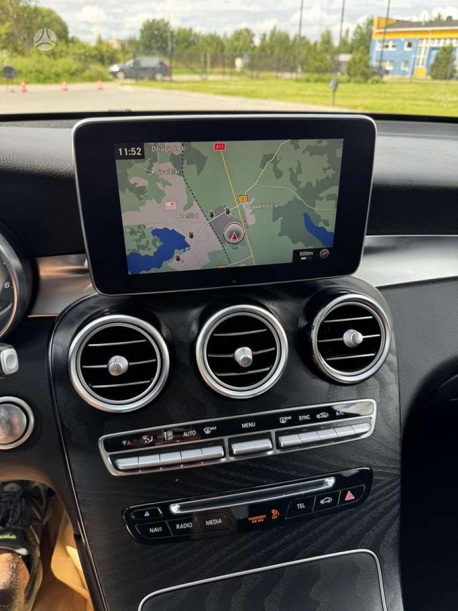 Black Mercedes-Benz GLC 250 2017 in Telschi, with an engine capacity of 2.14 L and mileage of 218 thousand km for 17999 €, photo 32 on AUTOMOTO.COM.LV