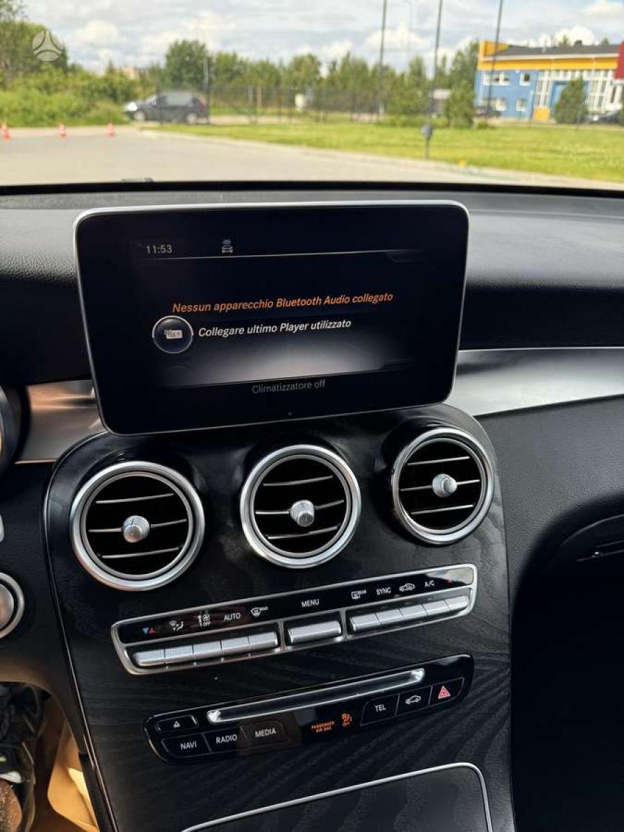 Black Mercedes-Benz GLC 250 2017 in Telschi, with an engine capacity of 2.14 L and mileage of 218 thousand km for 17999 €, photo 34 on AUTOMOTO.COM.LV