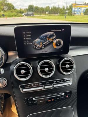 Black Mercedes-Benz GLC 250 2017 in Telschi, with an engine capacity of 2.14 L and mileage of 218 thousand km for 17999 €, photo 39 on AUTOMOTO.COM.LV