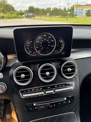 Black Mercedes-Benz GLC 250 2017 in Telschi, with an engine capacity of 2.14 L and mileage of 218 thousand km for 17999 €, photo 42 on AUTOMOTO.COM.LV