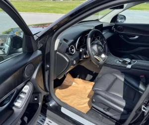 Black Mercedes-Benz GLC 250 2017 in Telschi, with an engine capacity of 2.10 L and mileage of 217 thousand km for 17990 €, photo 12 on AUTOMOTO.COM.LV