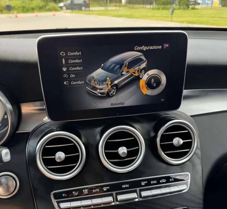 Black Mercedes-Benz GLC 250 2017 in Telschi, with an engine capacity of 2.10 L and mileage of 217 thousand km for 17990 €, photo 23 on AUTOMOTO.COM.LV