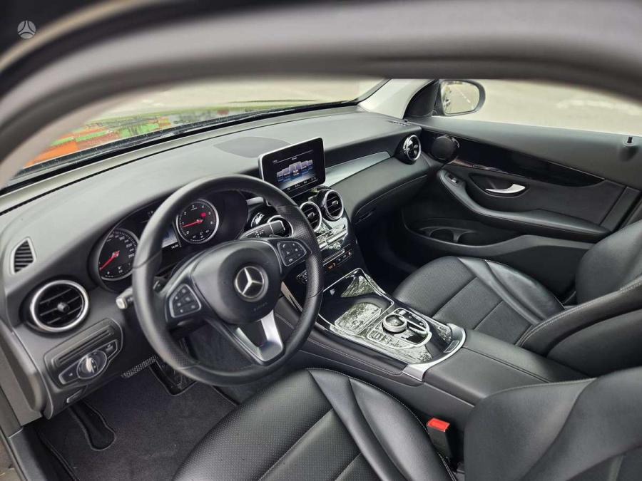 Melns Mercedes-Benz GLC 250 2017 Klaipėda, ar dzinēja tilpumu 2.14 L un nobraukumu 256 tūkst. km par 18100 €, foto 13 vietnē AUTOMOTO.COM.LV